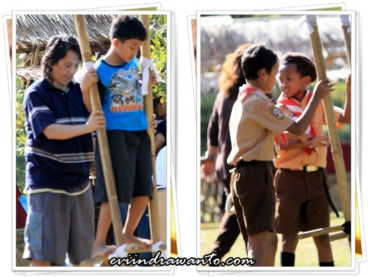 Bermain Egrang Bambu, Permainan Tradisional Anak Indonesia