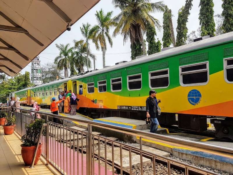 Low Budget Traveling ke Jogja, Coba Saja Kereta Bengawan!