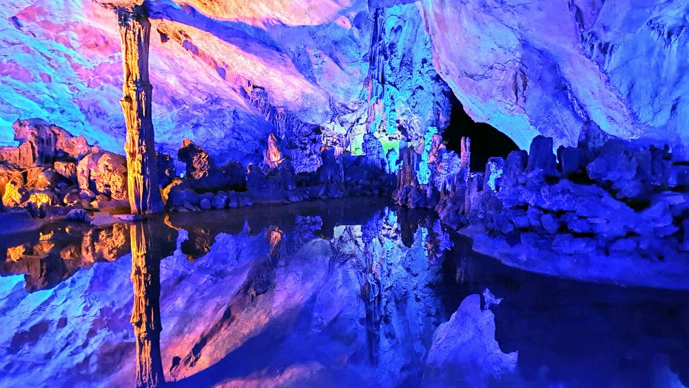 Reed Flute Cave, Gua Seruling Bambu di Guilin, Cina | Eviindrawanto.Com